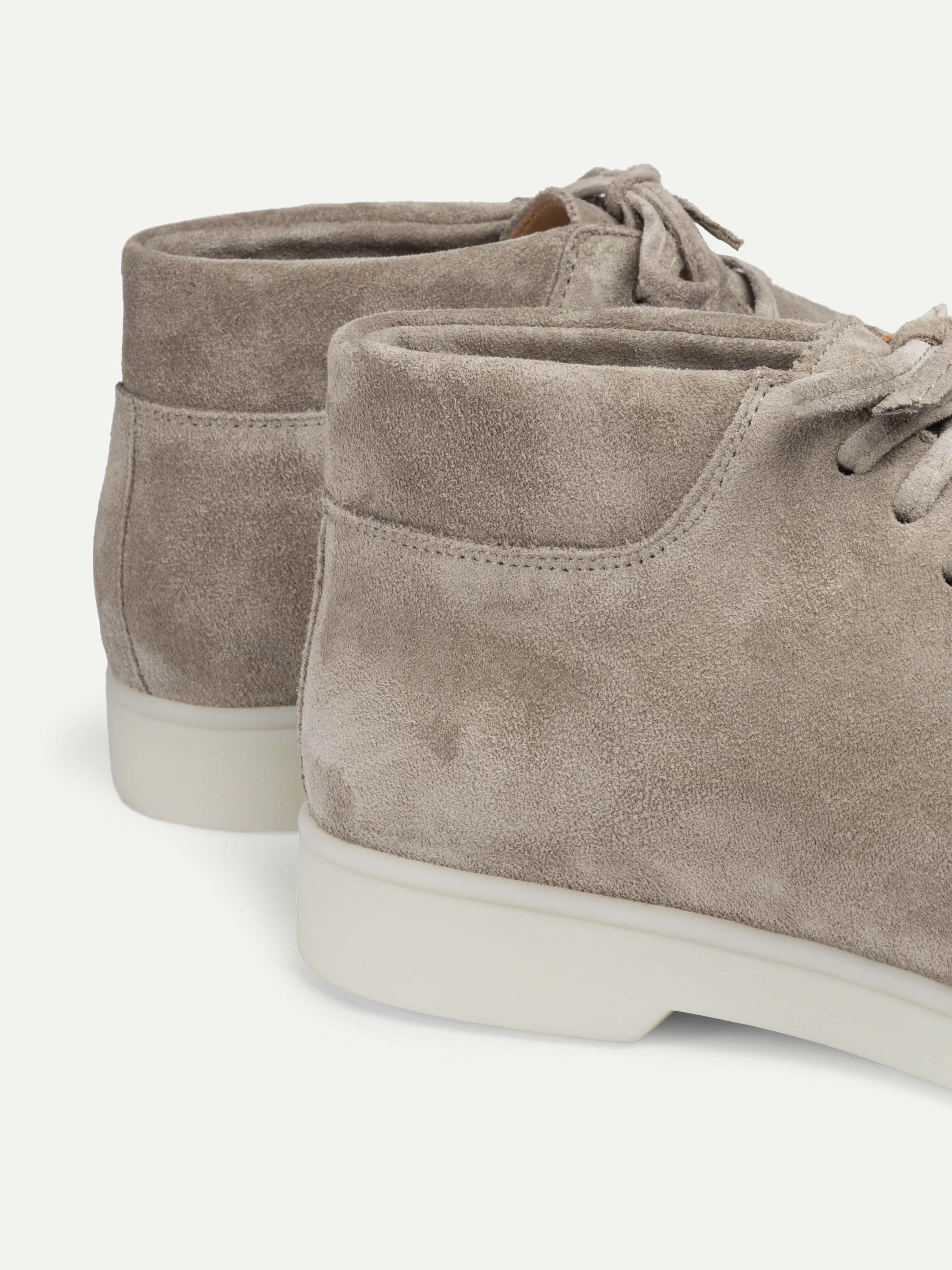 Aurélien | Light Grey Suede Desert Boots