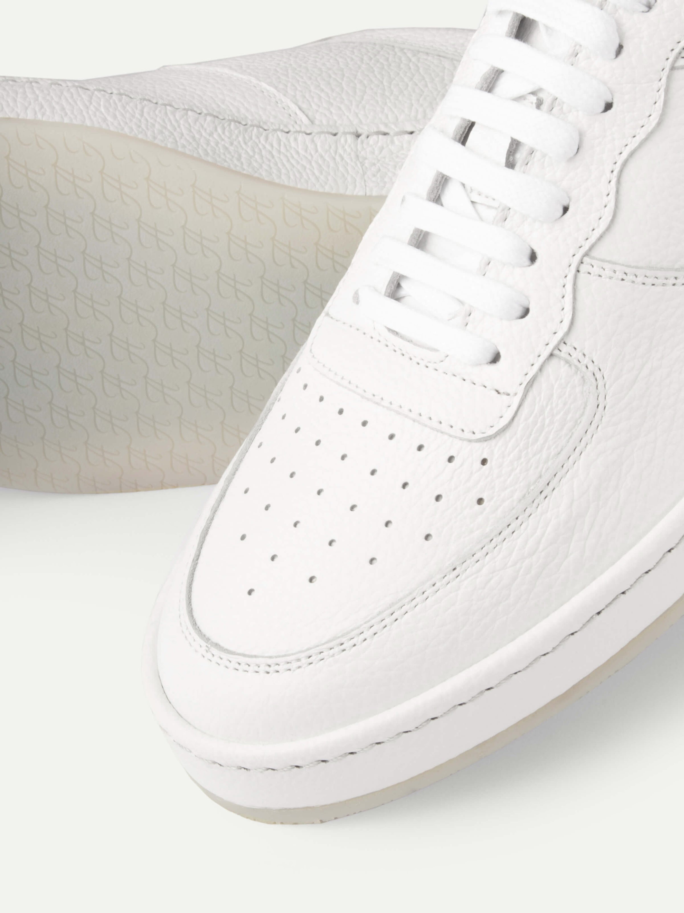 Aurélien | White Grain Leather Voyager AUR2 Sneaker