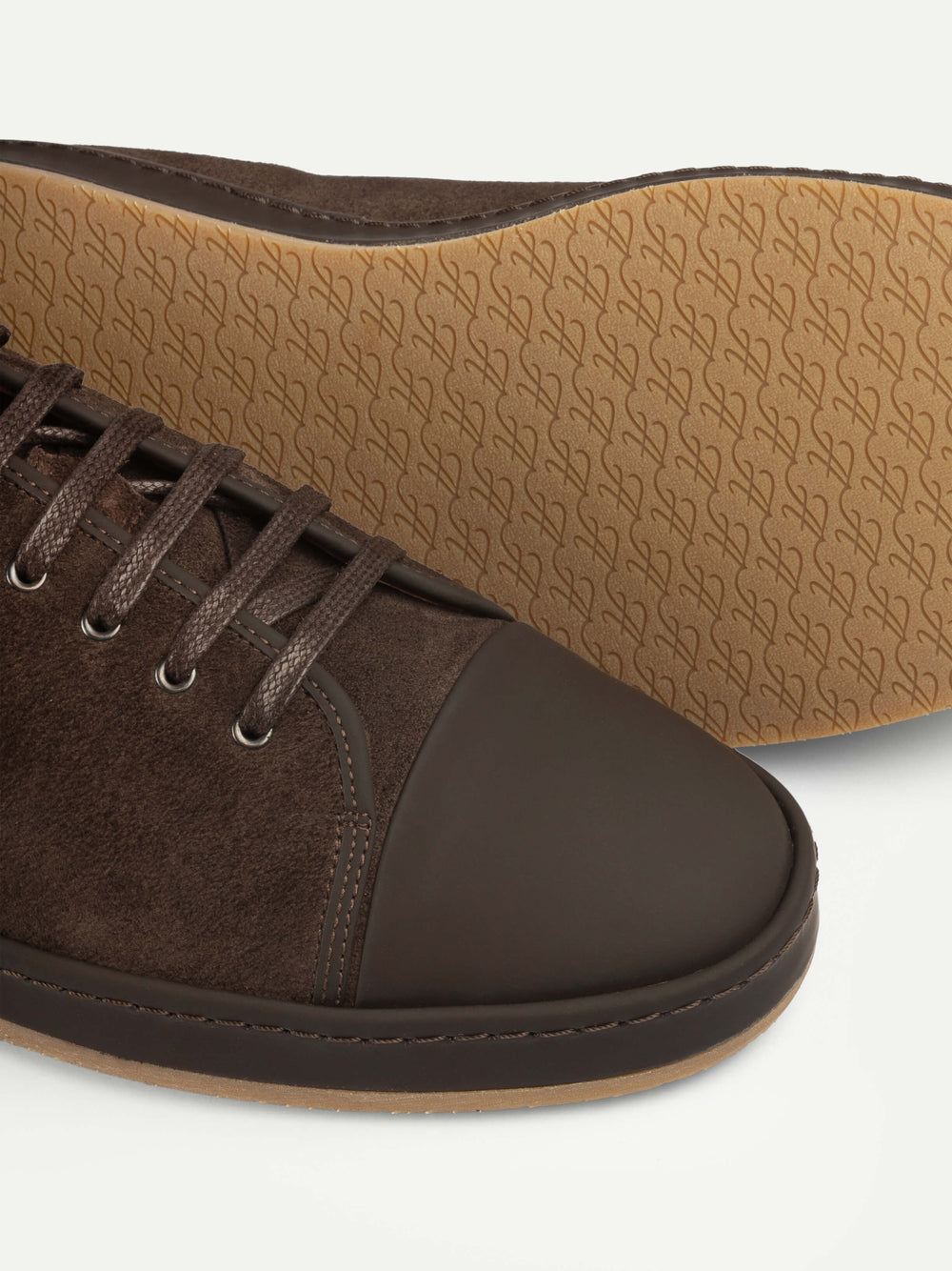 Aurélien | Warm Grey Voyager Cap-toe Sneaker